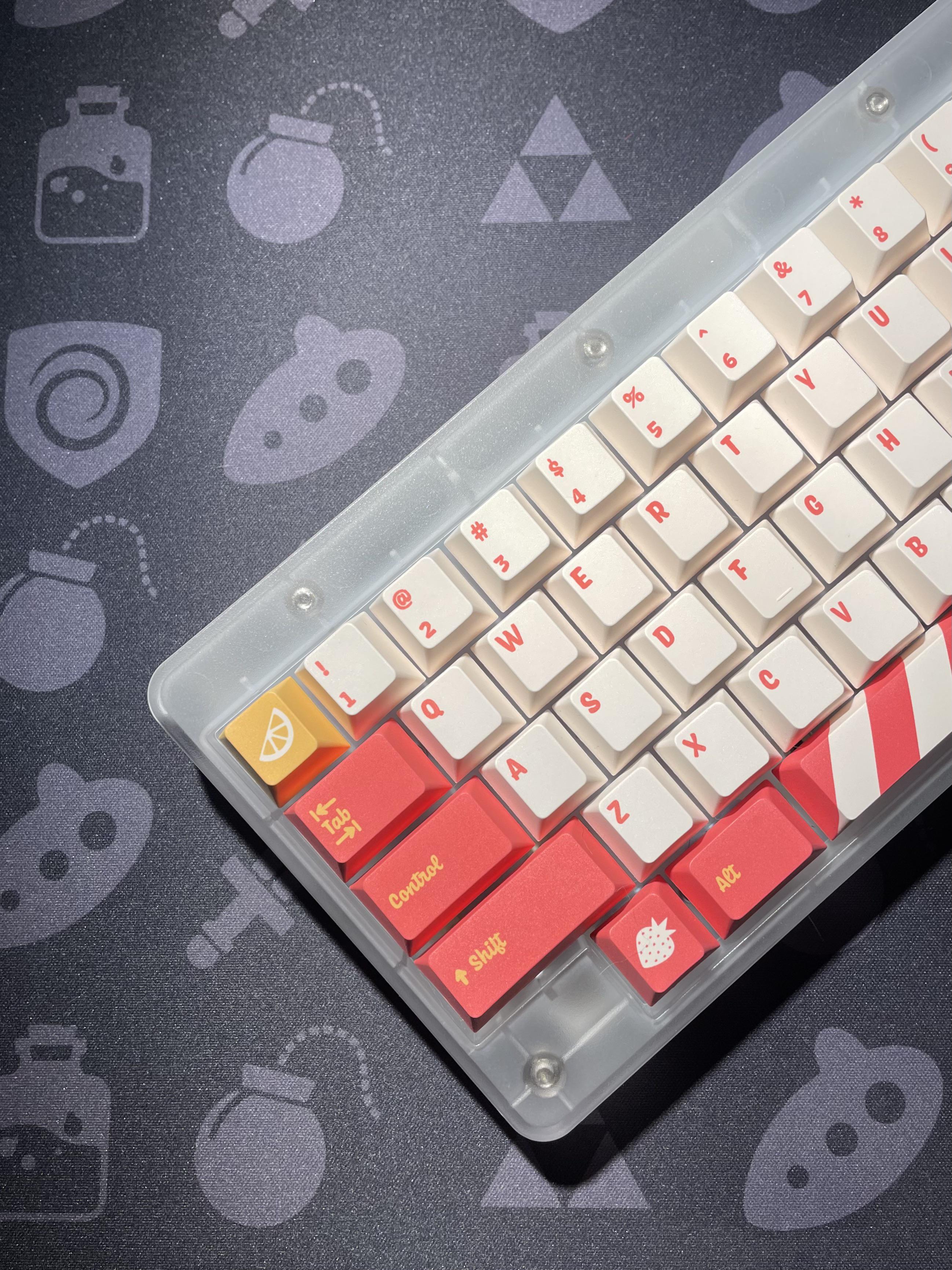 Iced Strawberry Lemonade | Scrolller