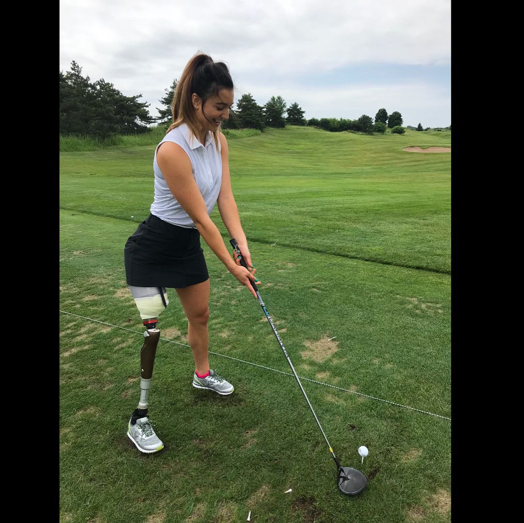 I'd like to see her hip turn. | Scrolller