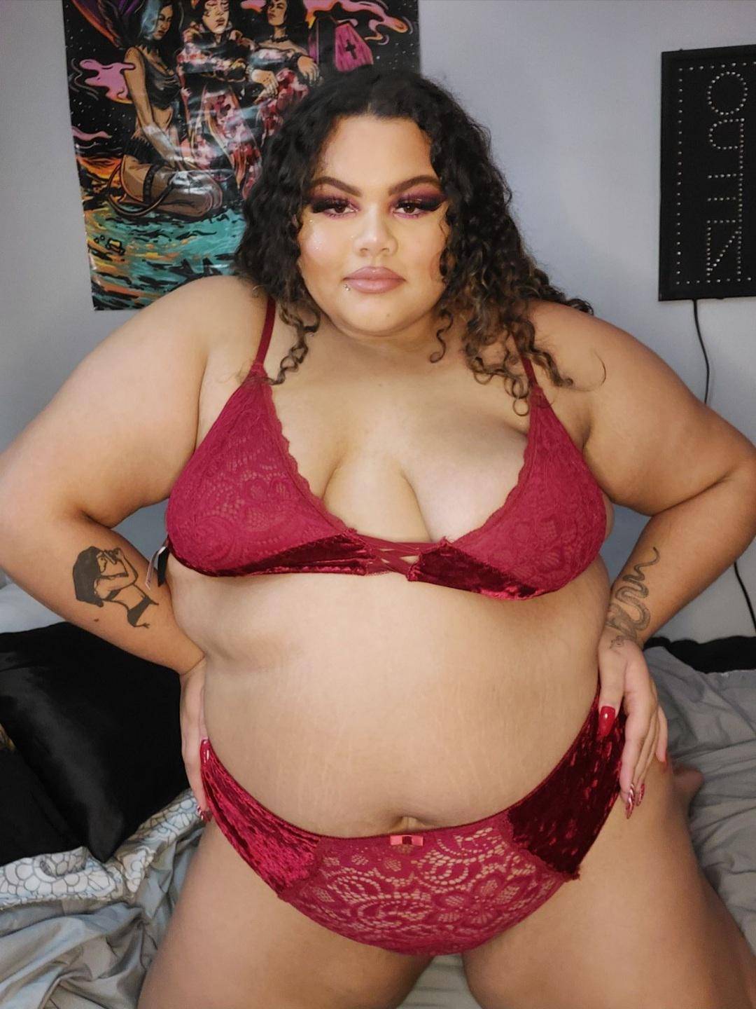 Come join me in bed | Scrolller