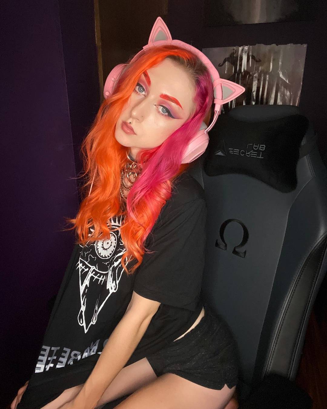 Hello Have You Seen My New Photo I Hope You Like My New Blanket