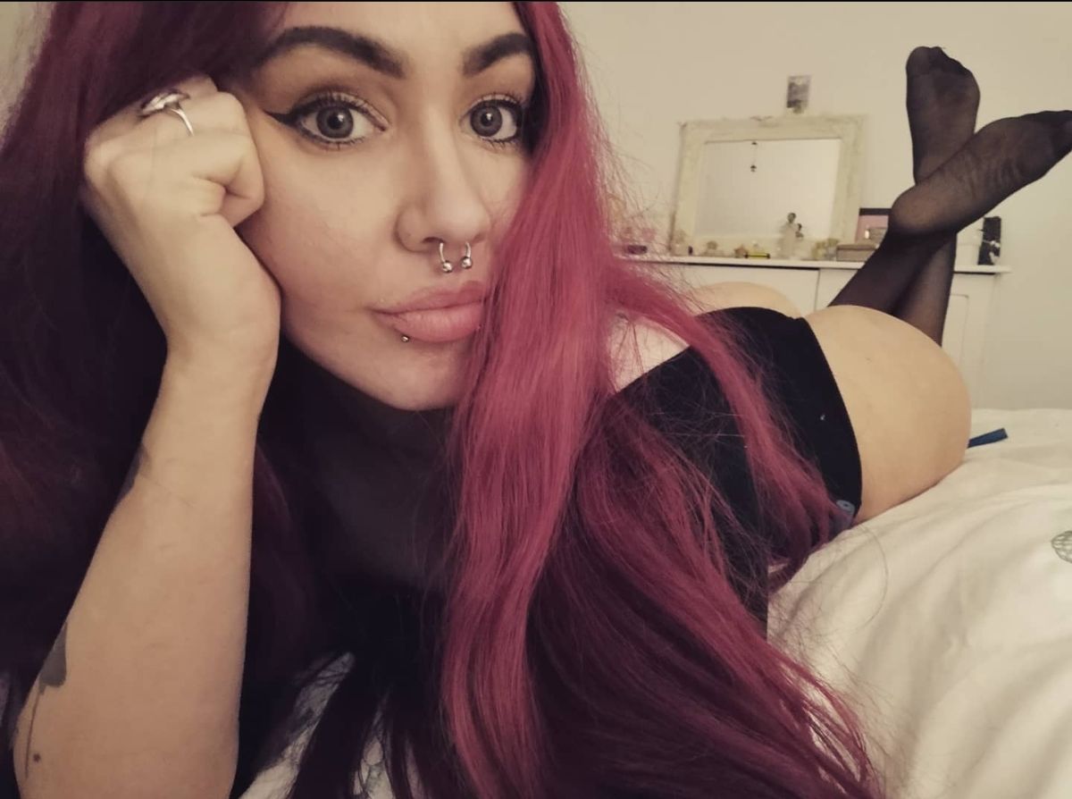 [IG] Happy Hump day - link in comments | Scrolller