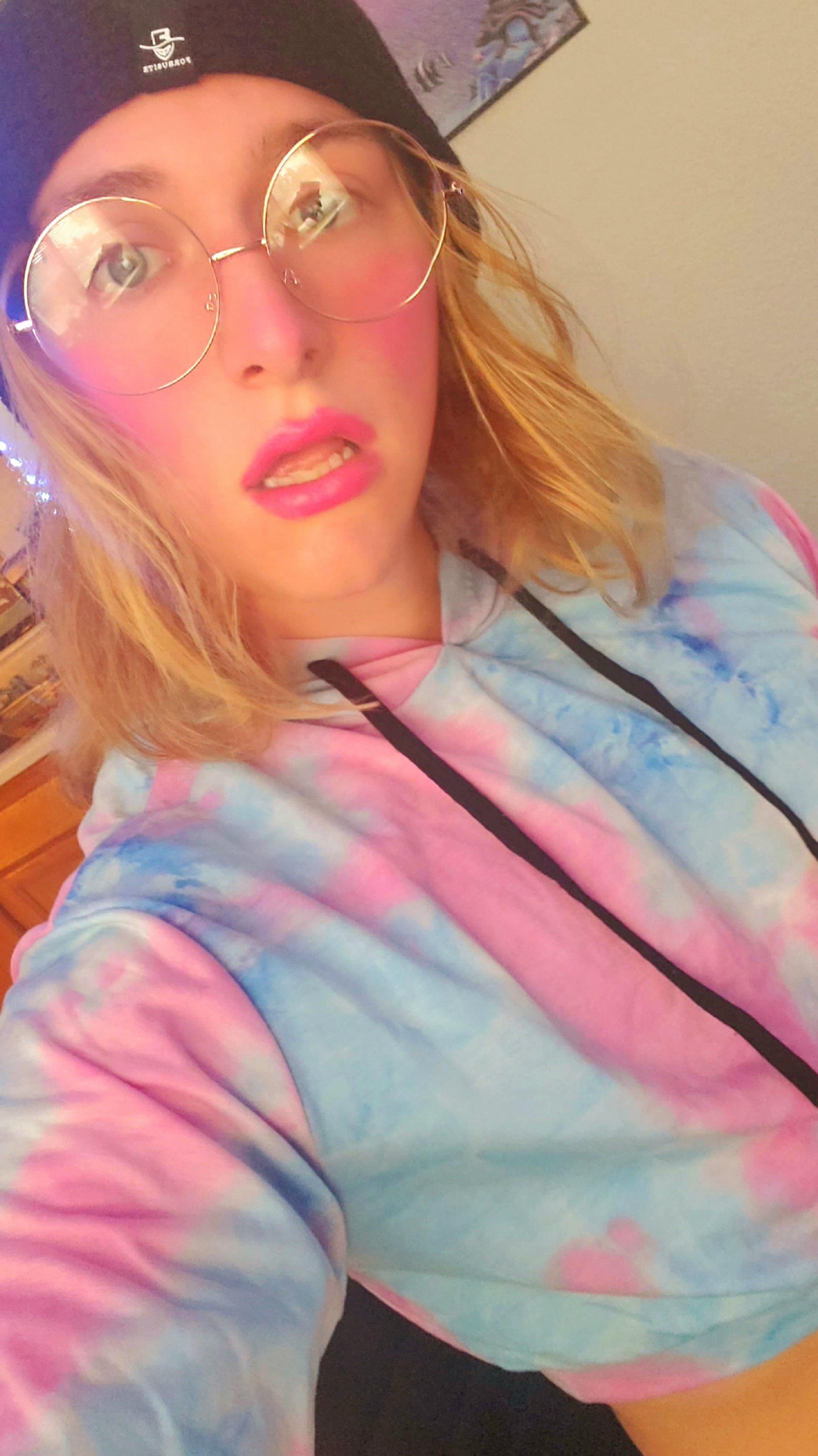 Im feeling like cotton candy | Scrolller