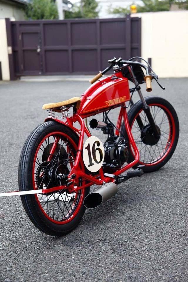 Im looking for a frame similar to this. | Scrolller