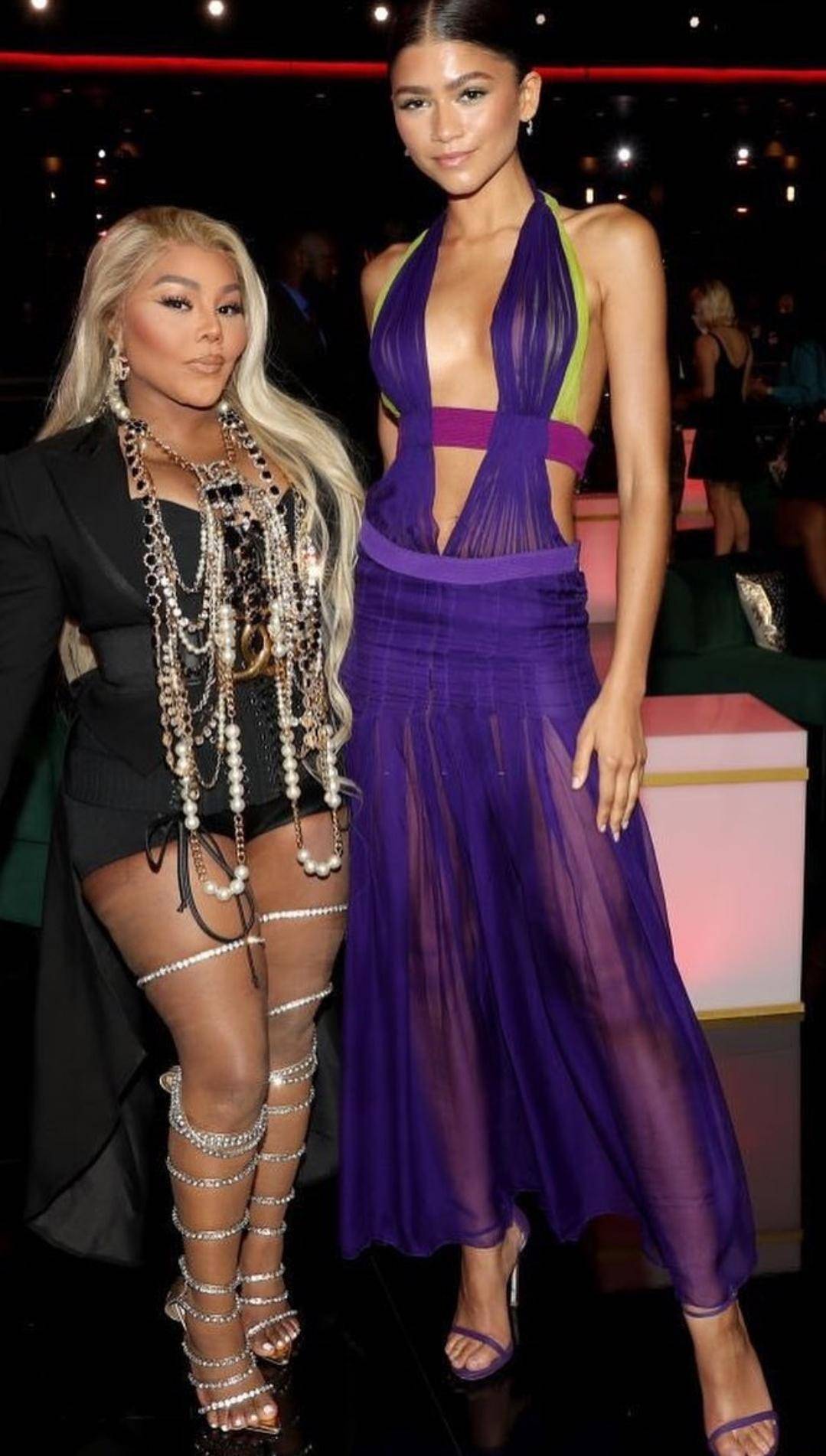 I'm surprised there aren't any see through/nipslip shots from the awards to be honest 🤔 | Scrolller