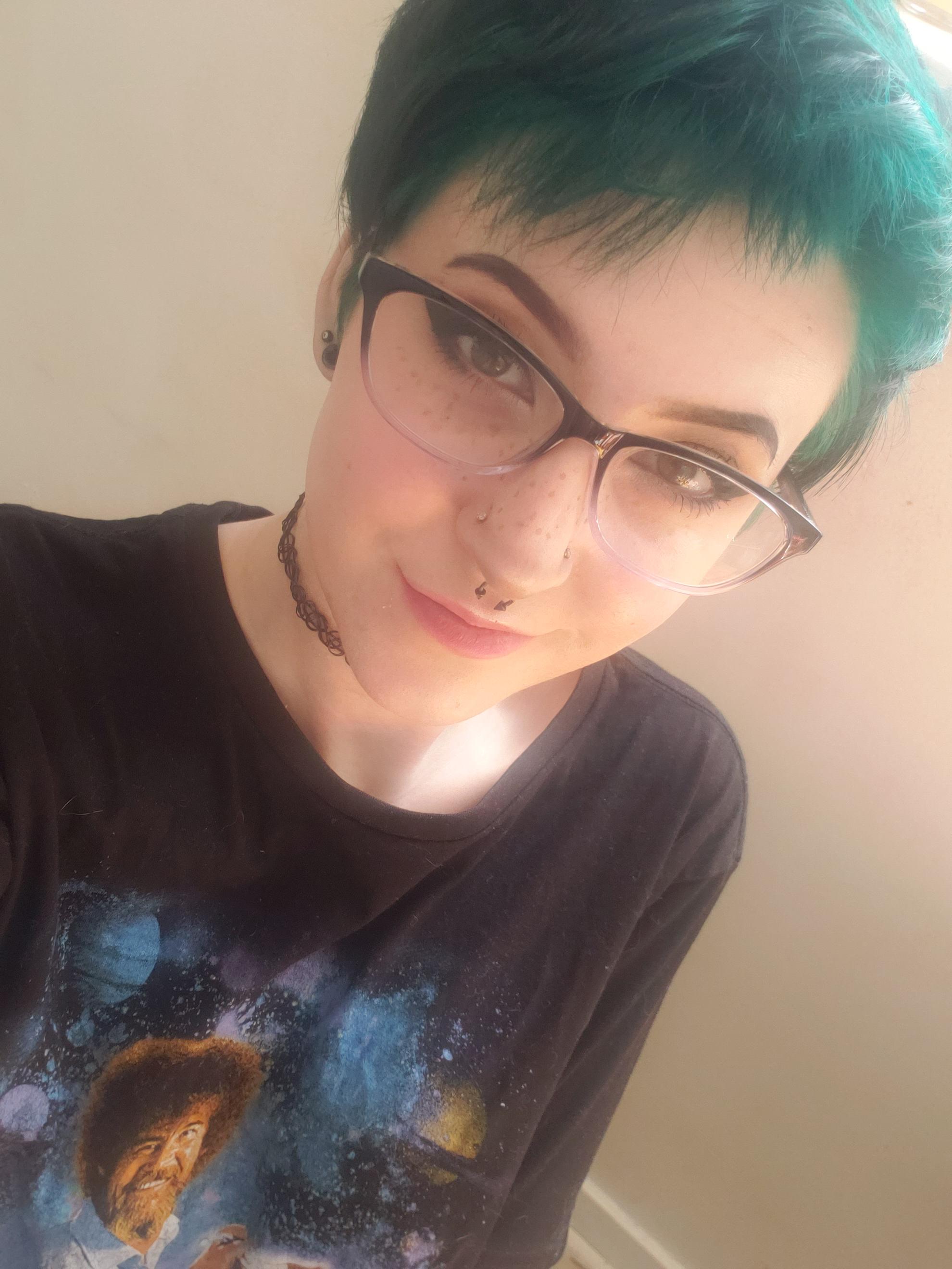 I'm the happy little tree (OC) | Scrolller