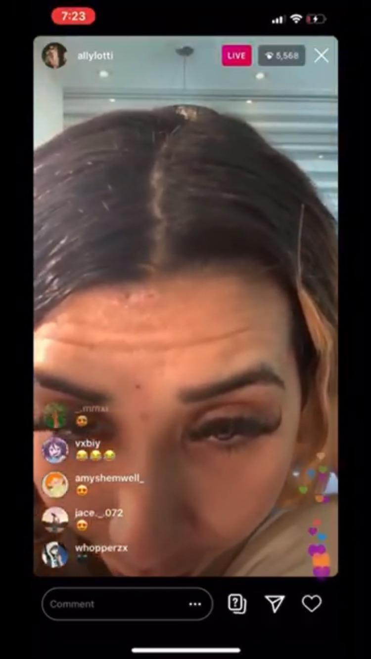 Imagine Her Giving You Head Id Love To Look Into Those Eyes Scrolller