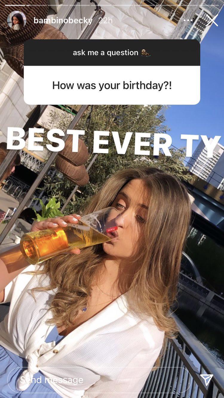 Imagine her lips around something else ;) | Scrolller