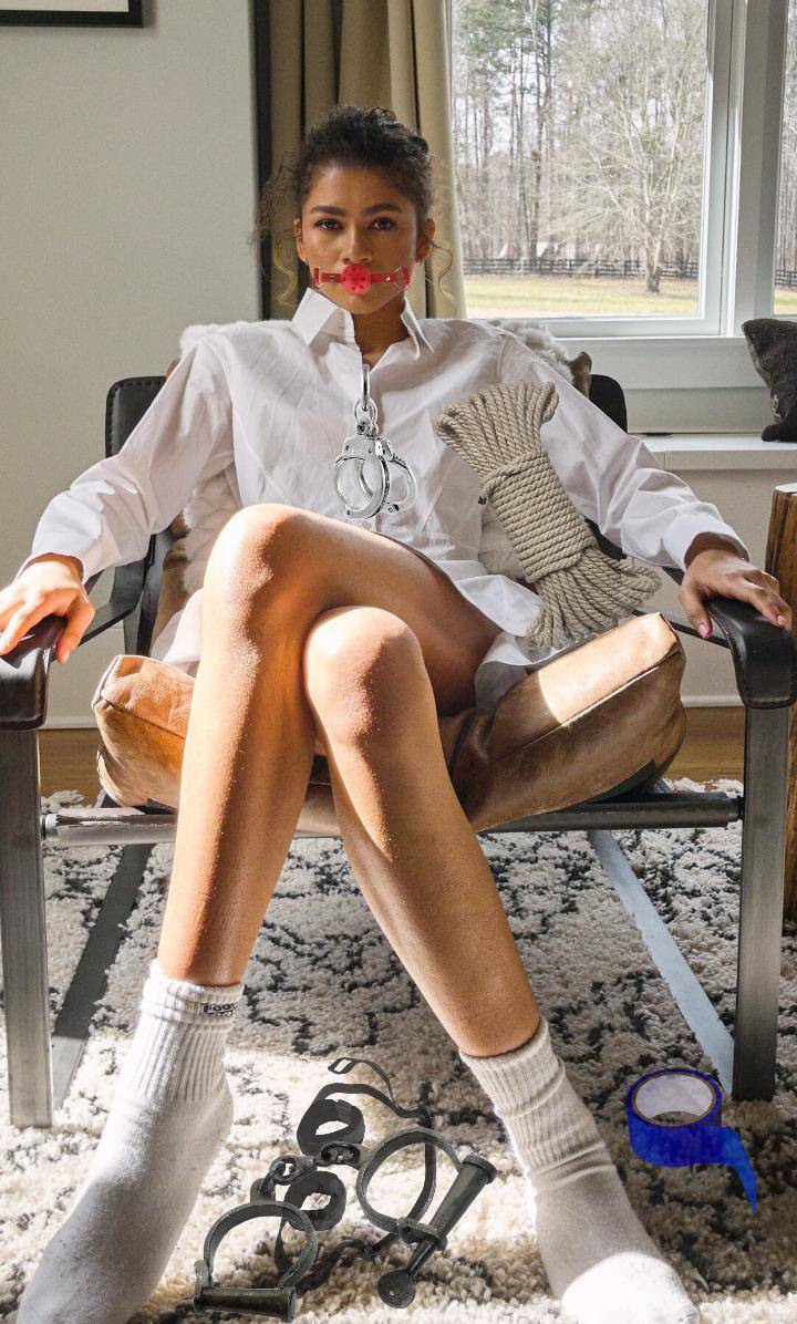 Imagine zendaya doing pussy inspection bondage tied to this chair.. | Scrolller