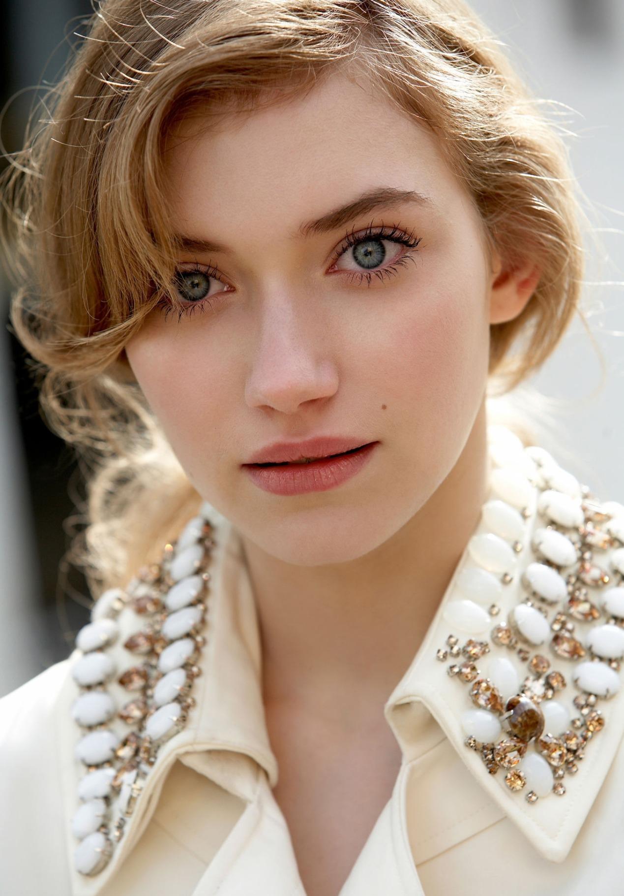 Imogen Poots | Scrolller