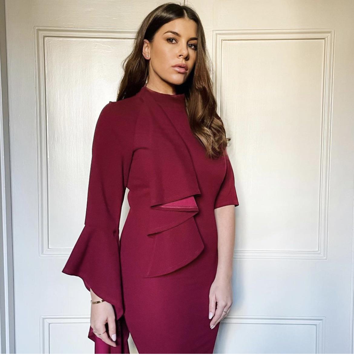 Imogen Thomas | Scrolller