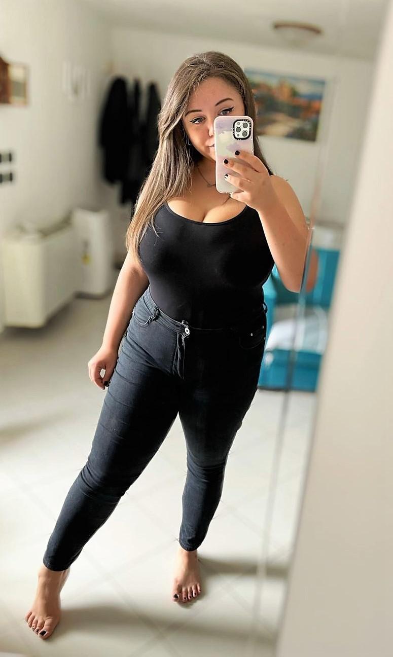 In Black | Scrolller