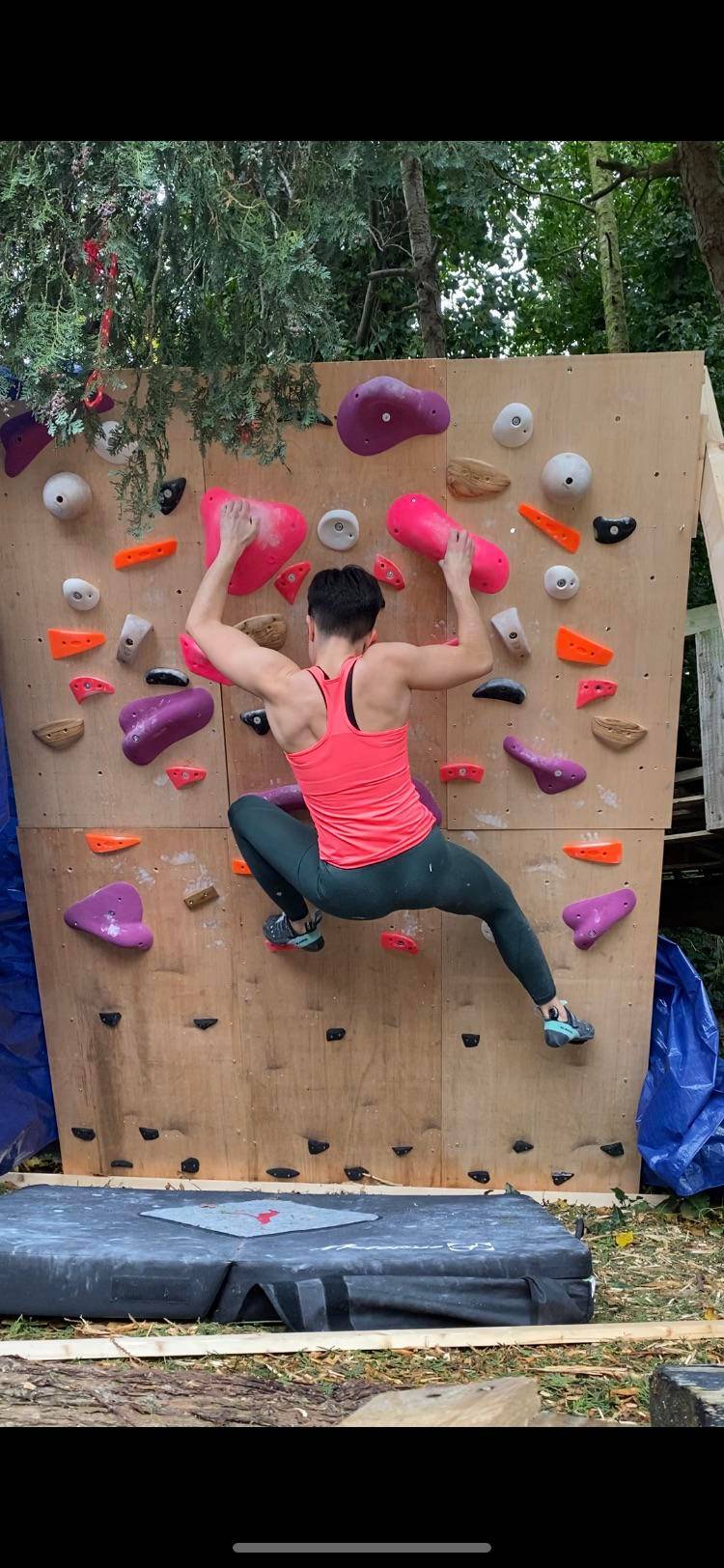 In celebration of rebuilding my lockdown wall, I’m jumping on the back photo bandwagon! | Scrolller