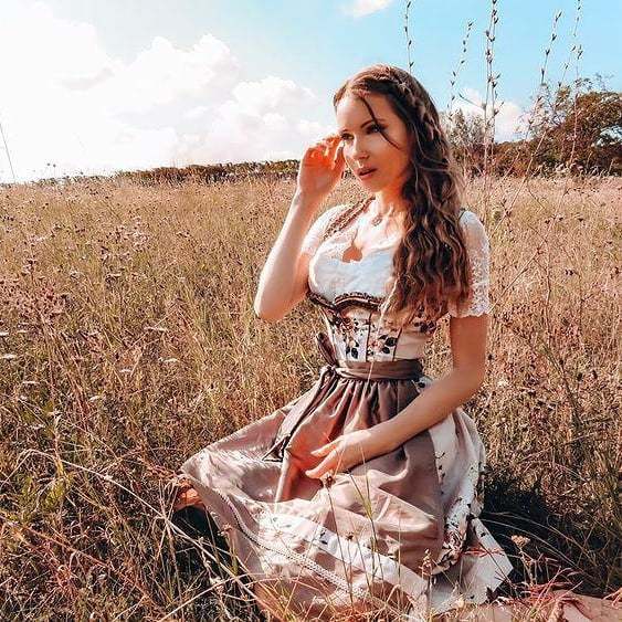 In the field | Scrolller