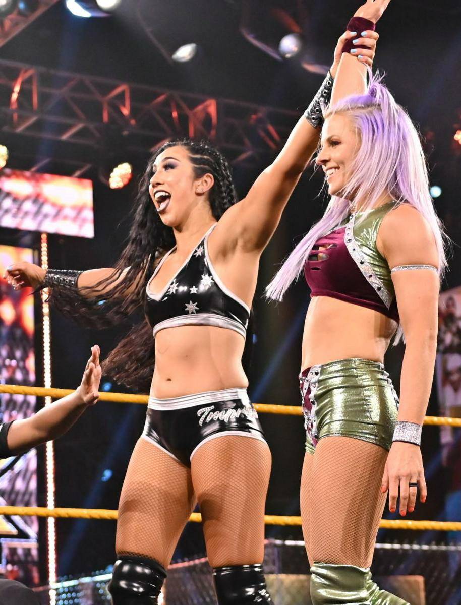 Indi and Candice😍 more of Candice at r/CandiceLeRae | Scrolller