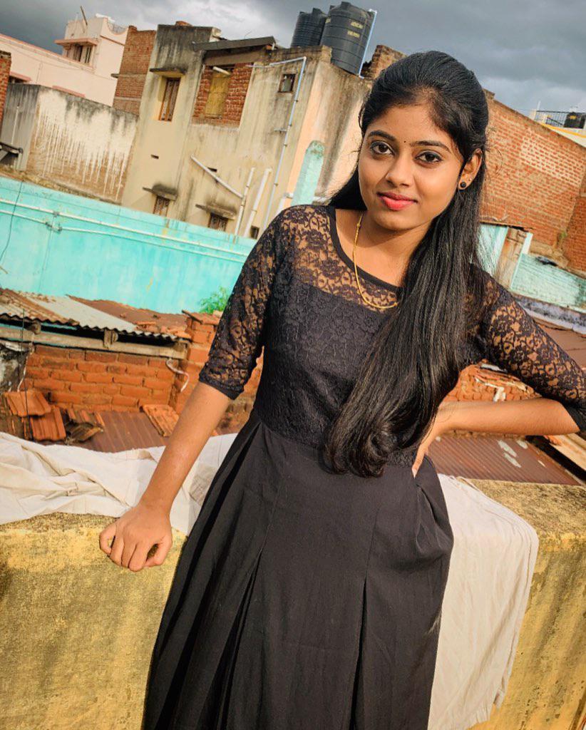 Indian 🤩 Scrolller