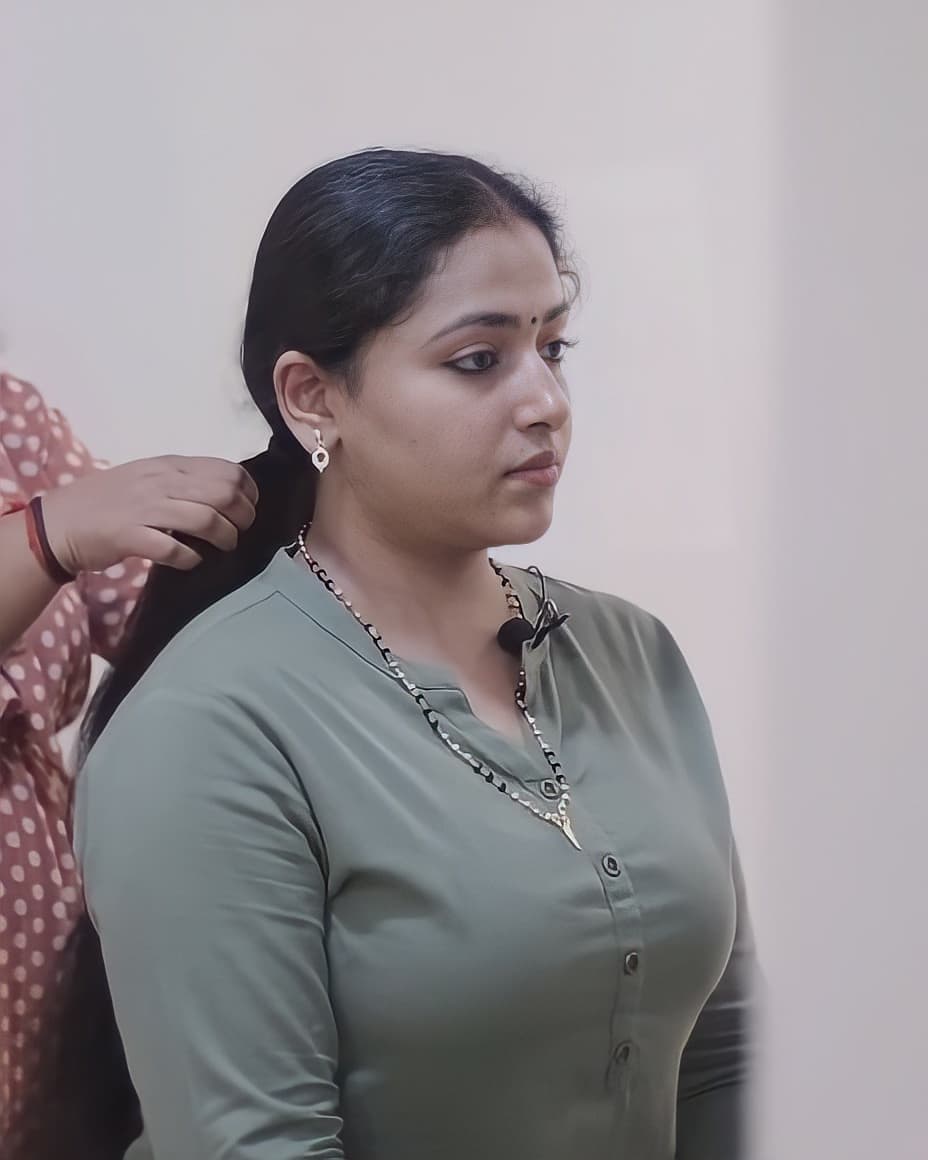 Indian mom | Scrolller