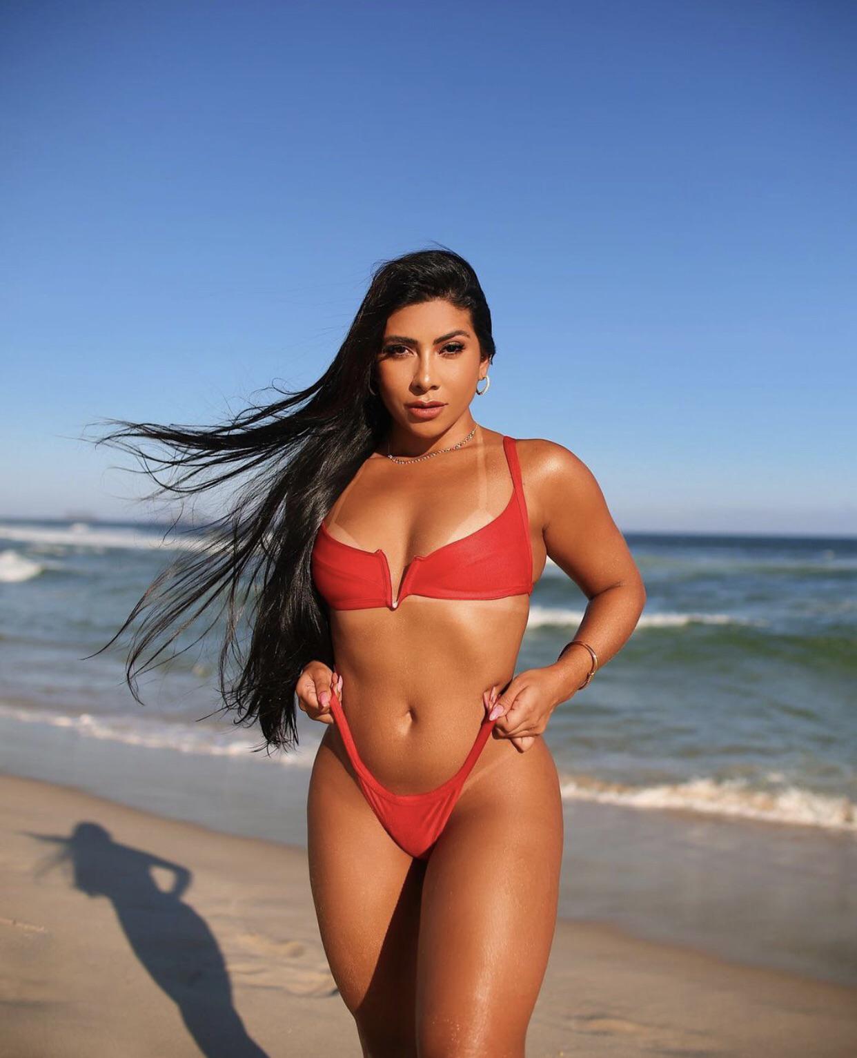 Ingrid Ohara | Scrolller