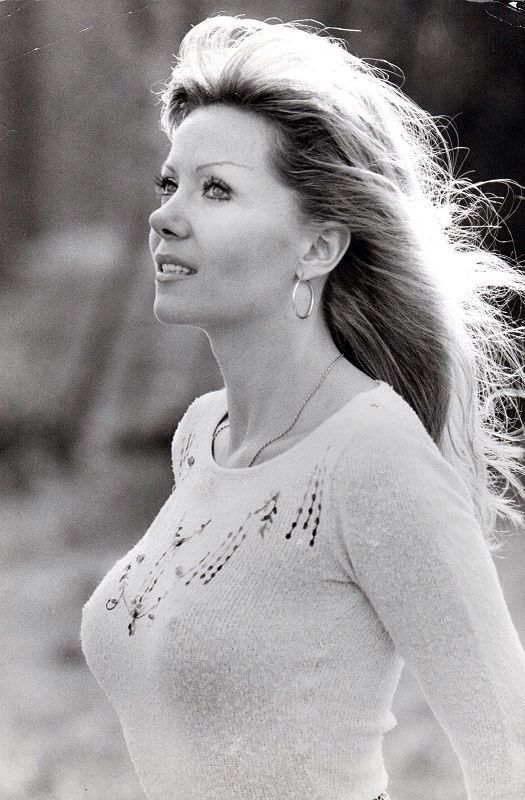 Ingrid Pitt (1970s) | Scrolller