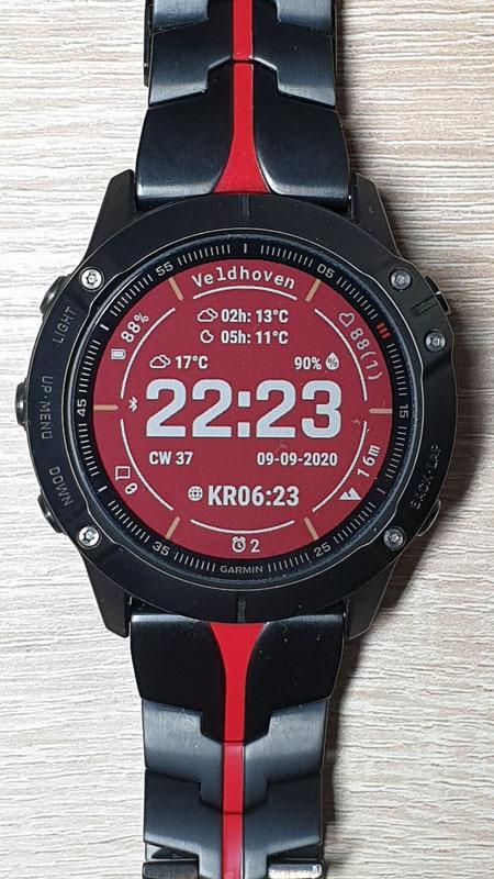 Interesting highly customizable Phoenix watchface with many data fields and options | Scrolller