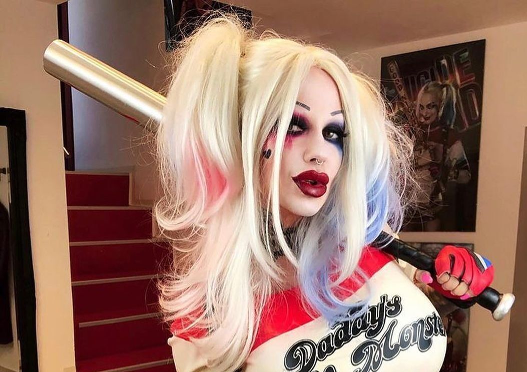 Interview with hot big lips pornstar Kitty Ink Bimbodoll (link in comments) | Scrolller