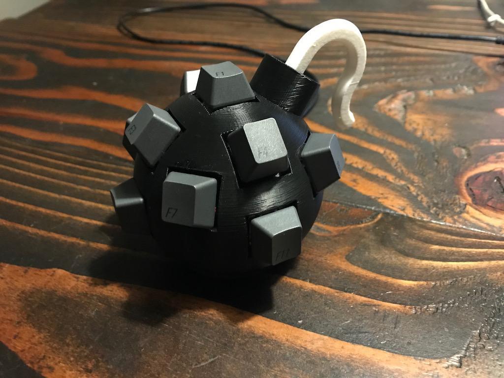Introducing the F Bomb - A 3d printed macropad | Scrolller