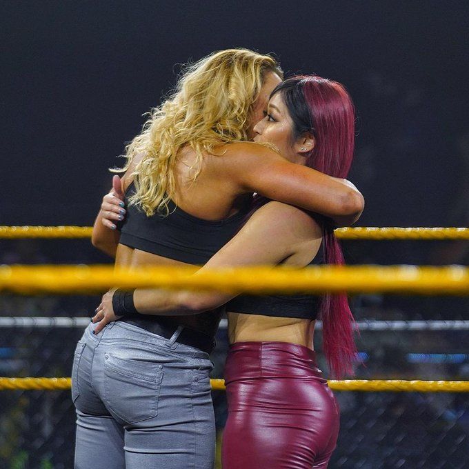 io and zoey bootys 🍑🍑🍑 | Scrolller