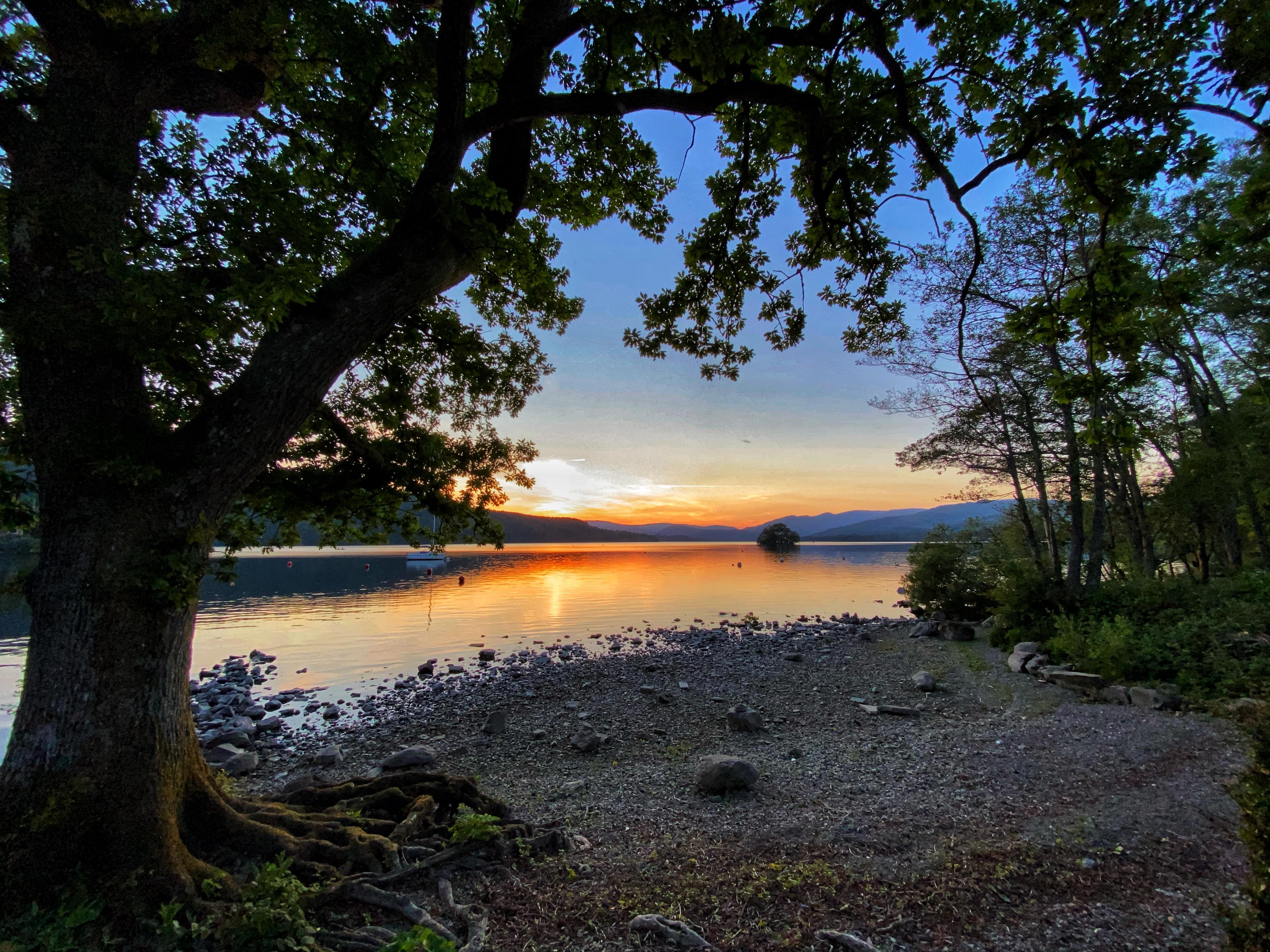 iPhone 11 Pro Max - Moment app | Scrolller