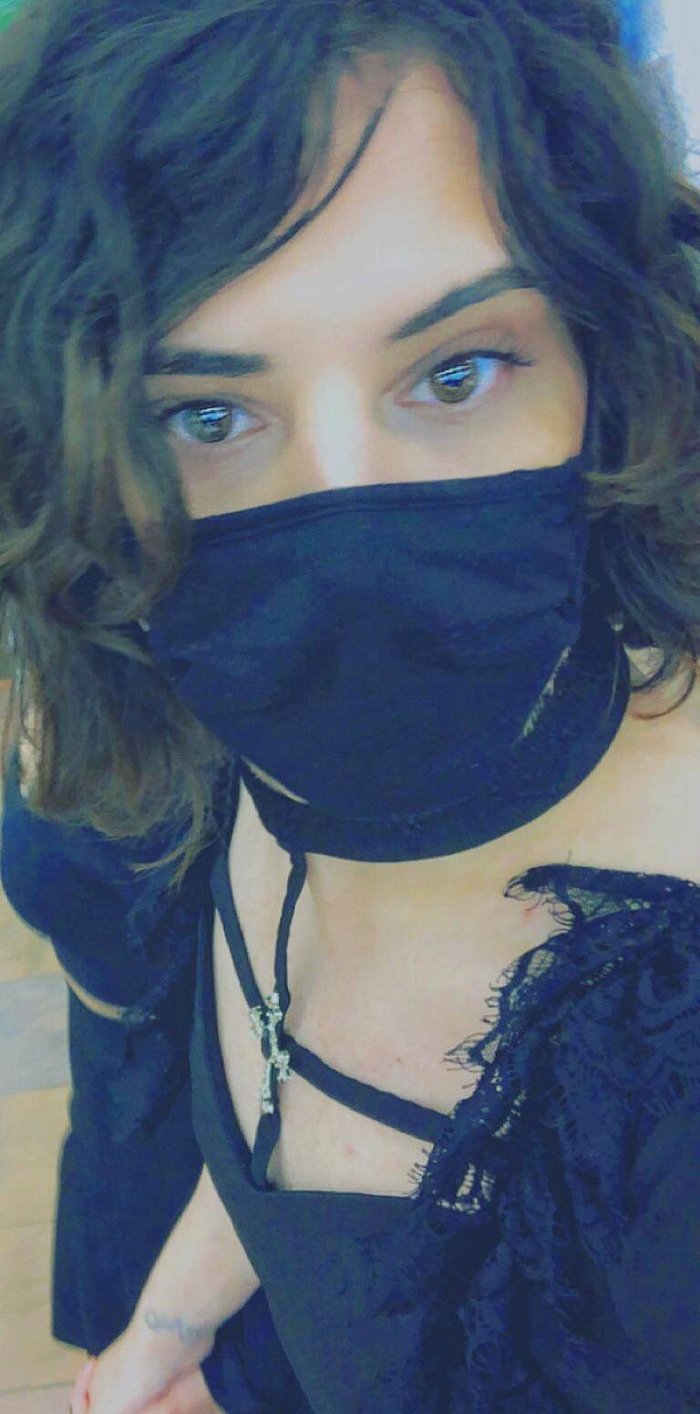 Is SFW content allowed here? 😳 | Scrolller