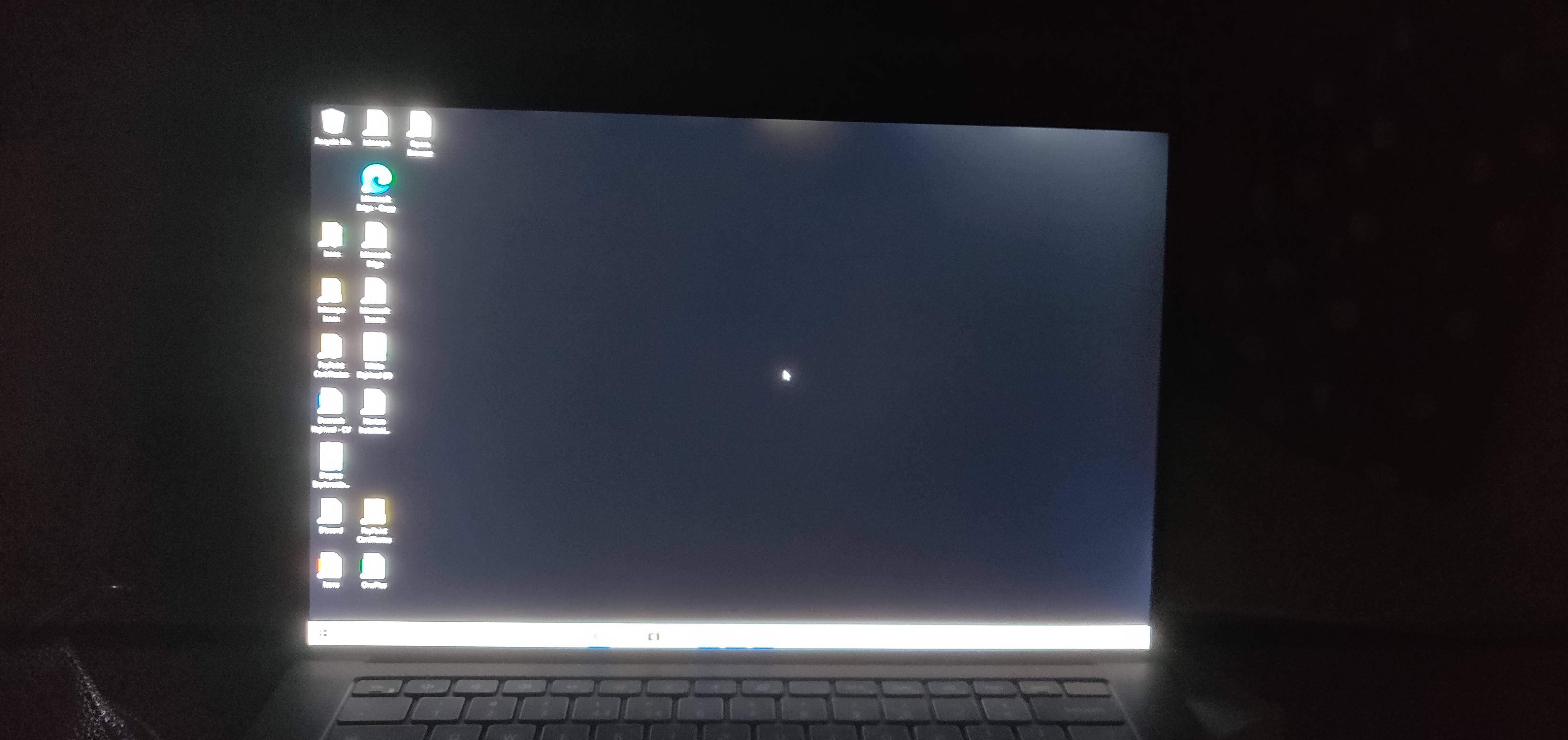 Is this much backlight bleed normal for an XPS 15 9500? | Scrolller