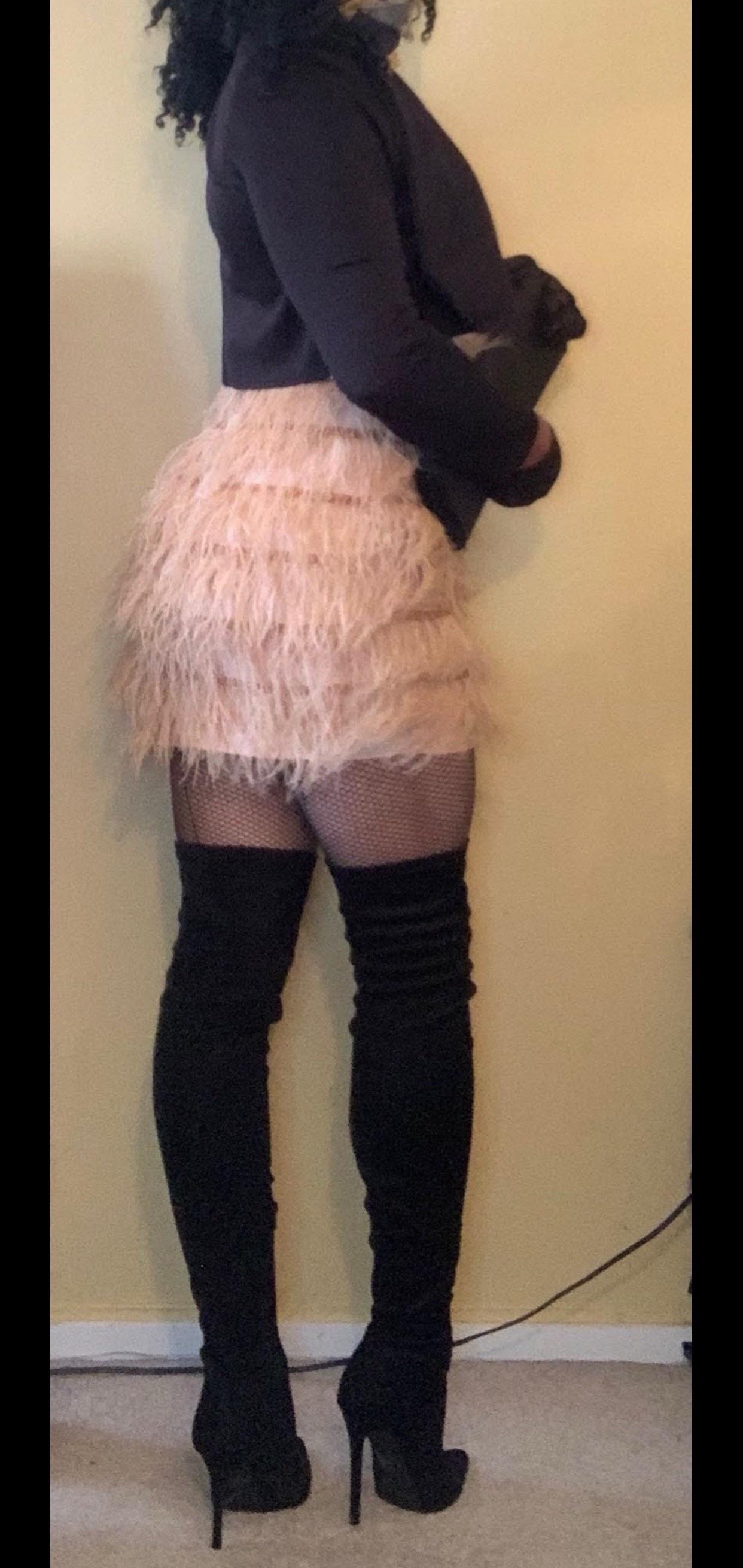 Is this outfit appropriate for a first date? | Scrolller