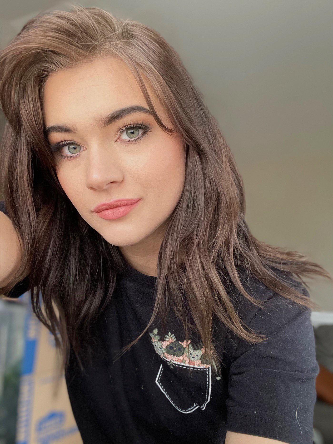 Issy Johnston (IRTR) | Scrolller