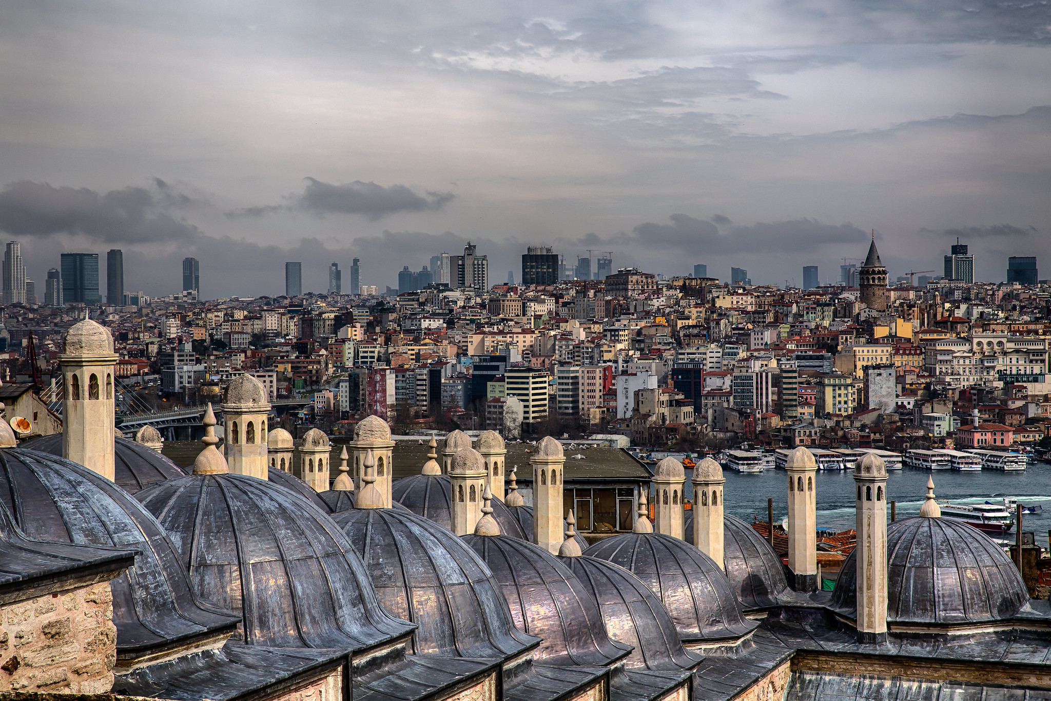 Istanbul [2048 x 1365] | Scrolller