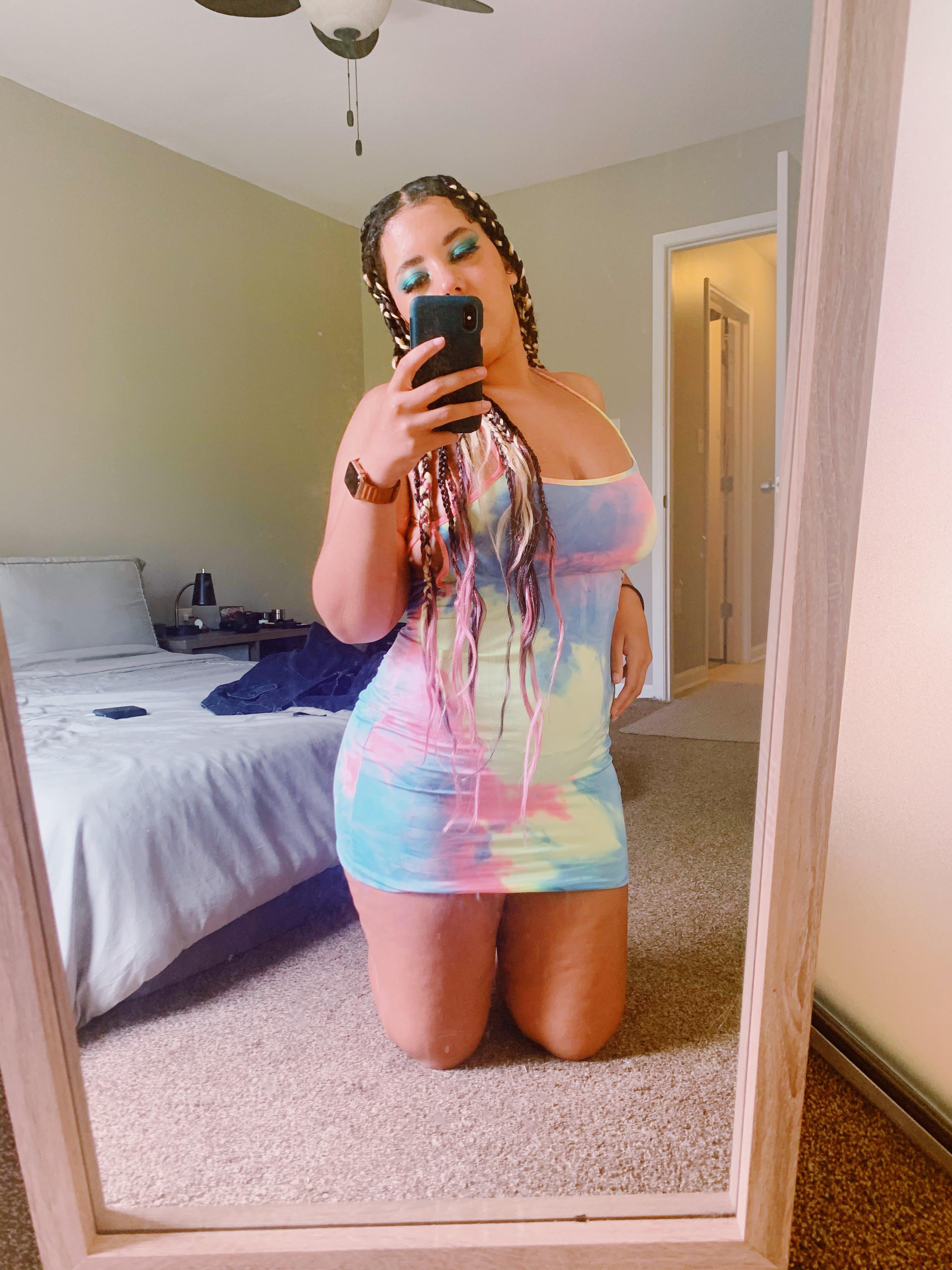 It’s finally dress weather! | Scrolller