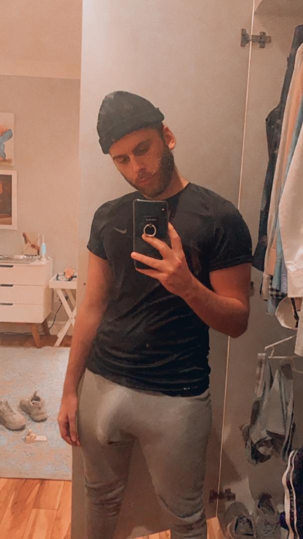 It’s tight down there 🥲 | Scrolller