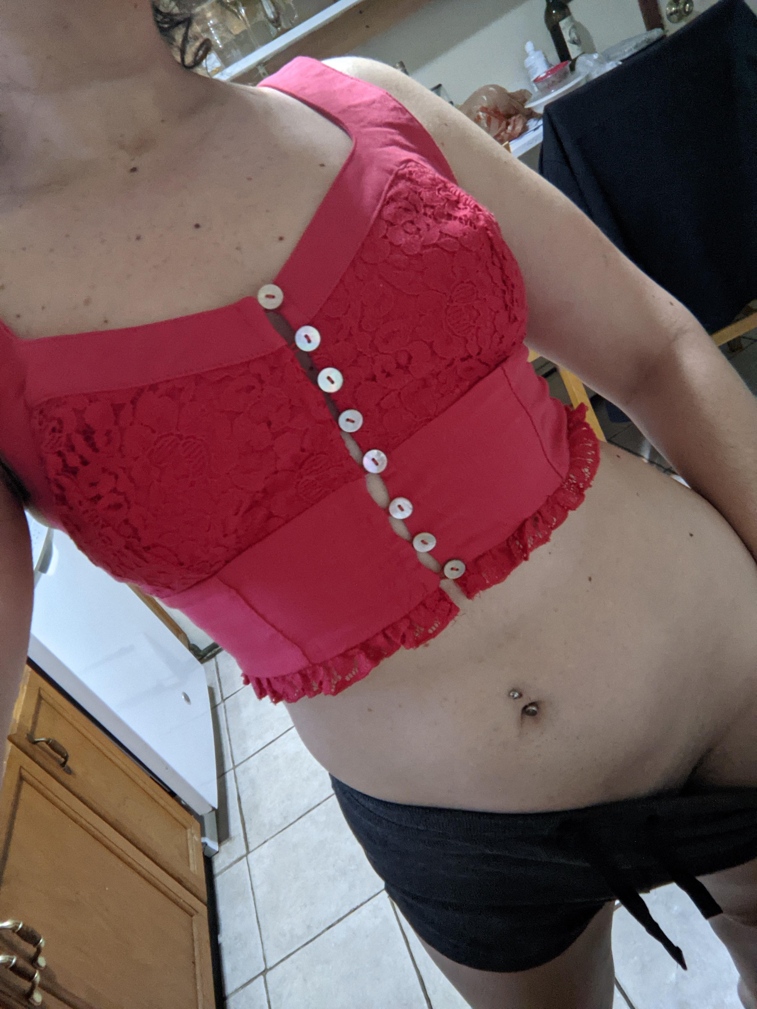 It's too hot.. loosen up my buttons? | Scrolller