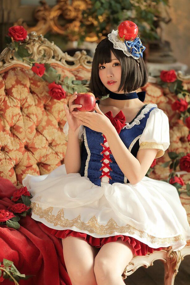 Itsuki Akira - Snow White | Scrolller