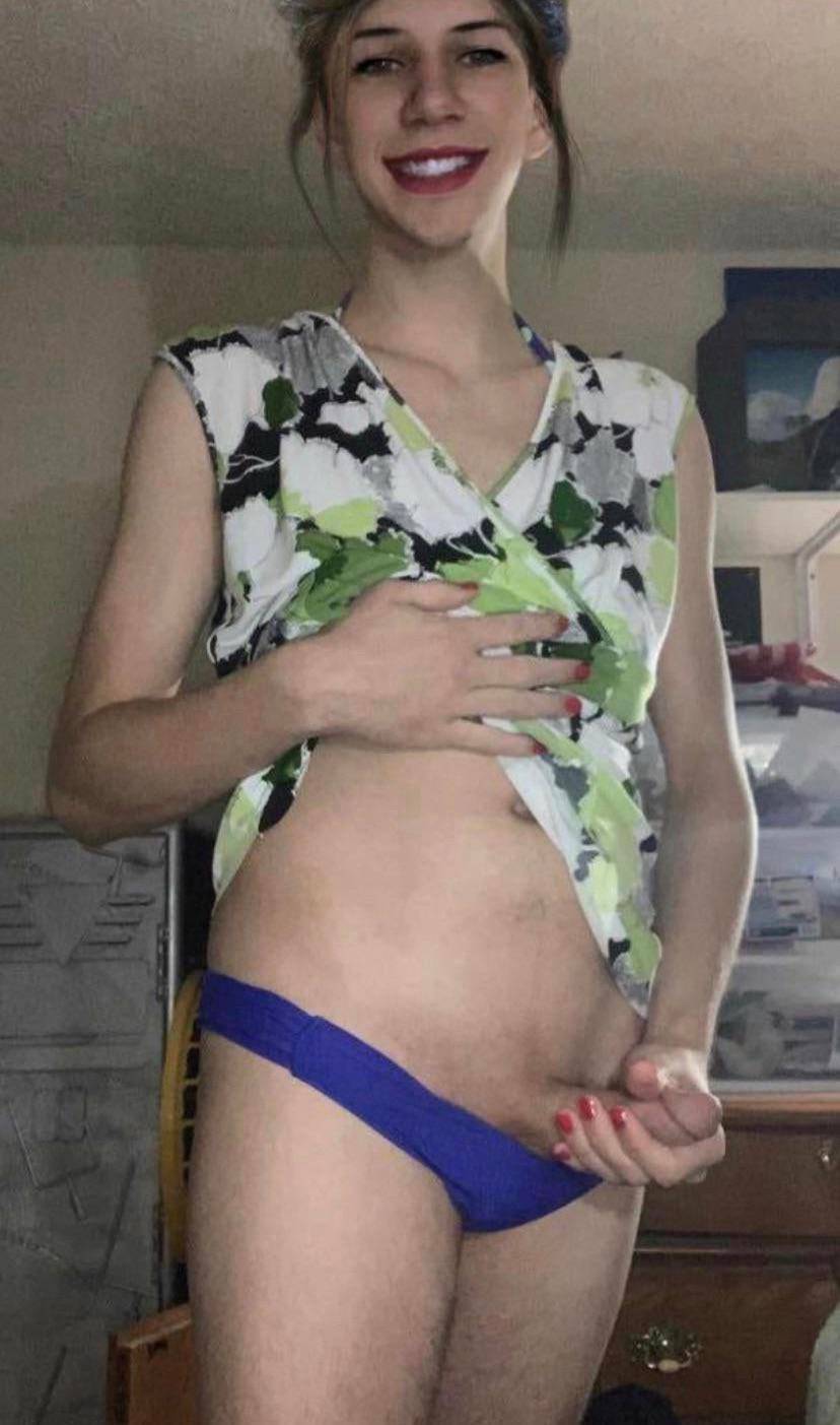 Itty Bitty Clitty!🥰 | Scrolller