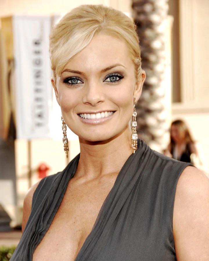 Jaime Pressly | Scrolller