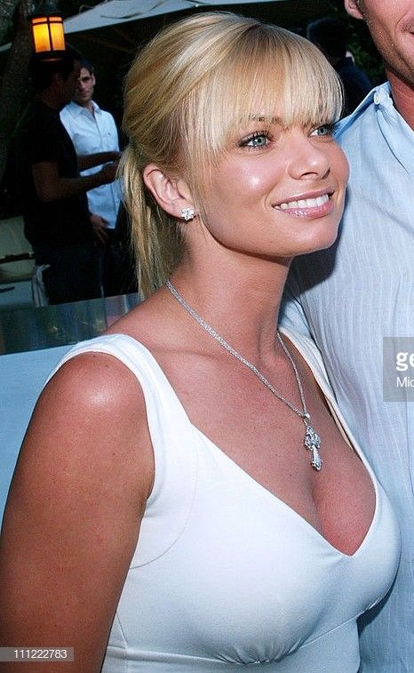 Jamie in white | Scrolller