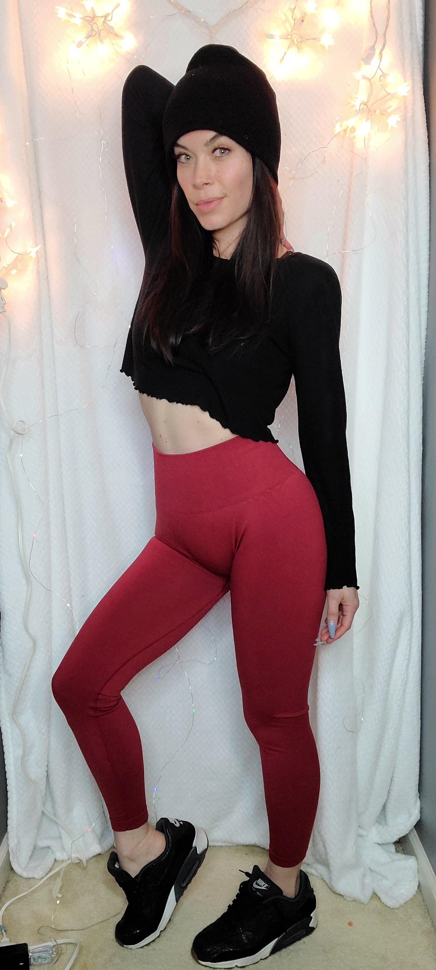 Jasmin Jai. The way to my is with Nike Sneakers. | Scrolller