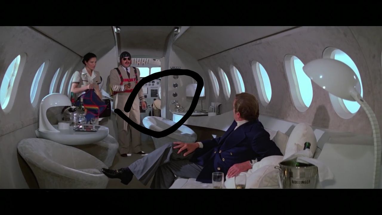 Jaws in the plane | Scrolller