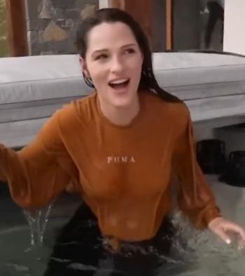 Je l'ai zoomer c'est vraiment 😍😍 | Scrolller