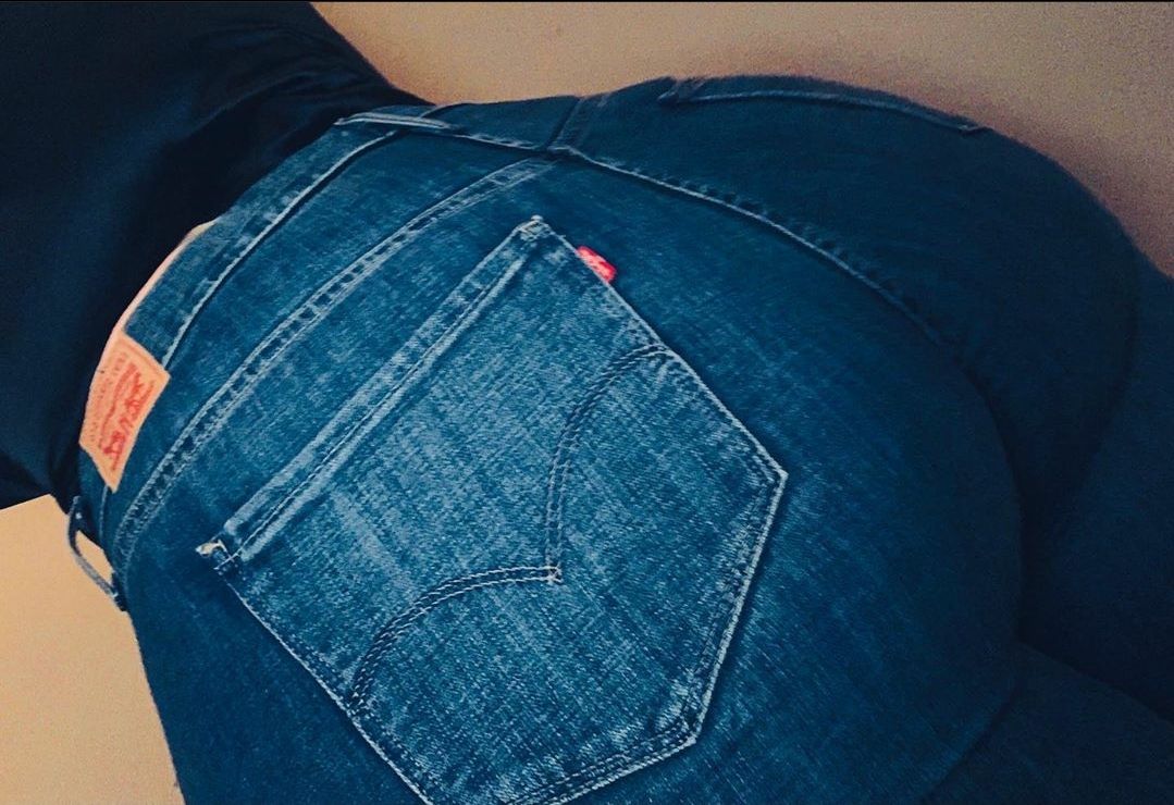 Jenna got CAKE | Scrolller