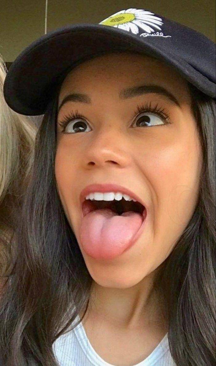 Jenna Ortega with her mouth open | Scrolller