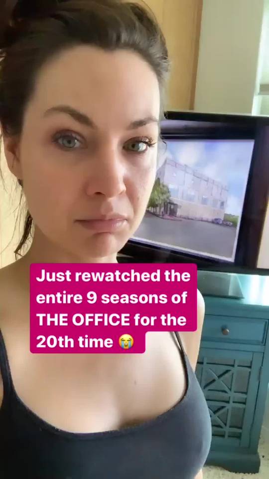 Jenny Milk's feeling cold | Scrolller