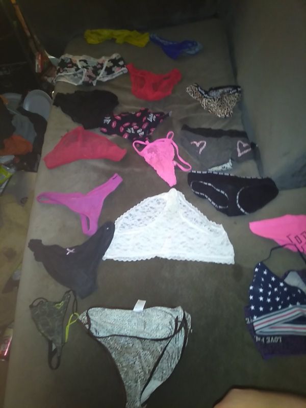 Jerking off with panties on snap anyone wanna help | Scrolller