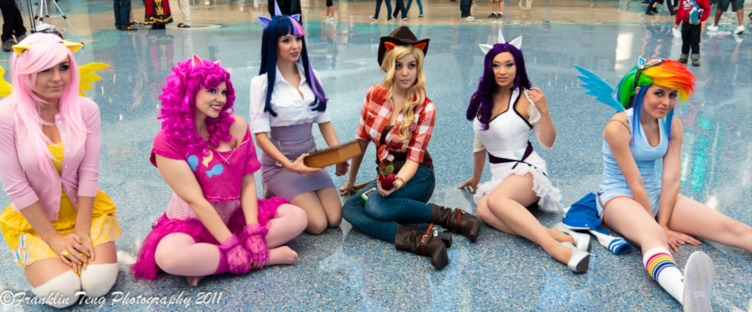 Jessica Nigri, Becky Young, Riki LeCotey, Monika Lee, Yaya Han, Victoria Schmidt | Scrolller