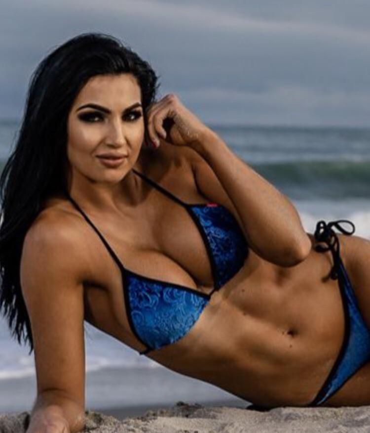 Jessie McKay | Scrolller