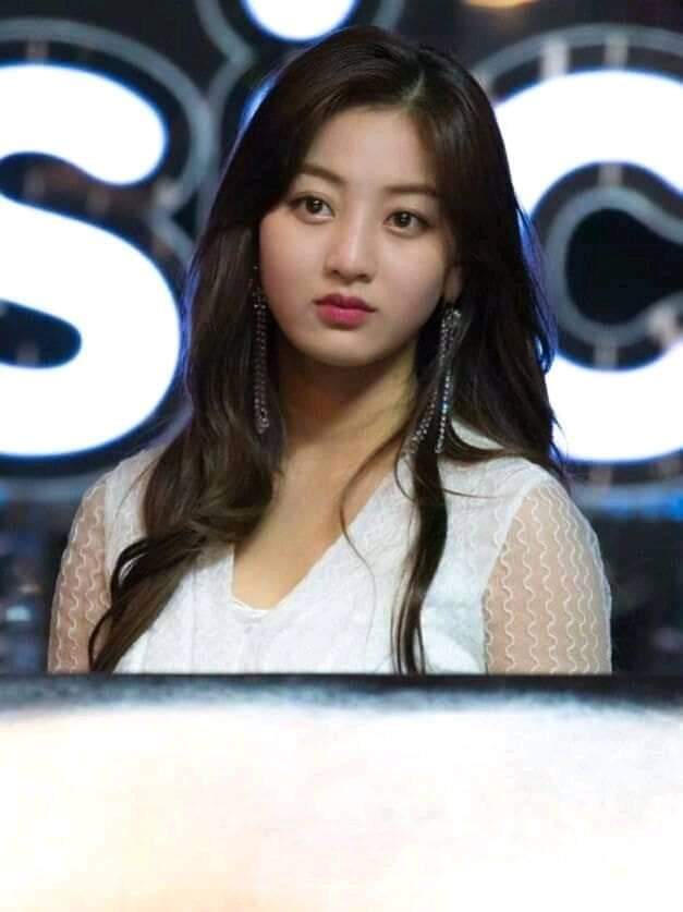 Jihyo | Scrolller