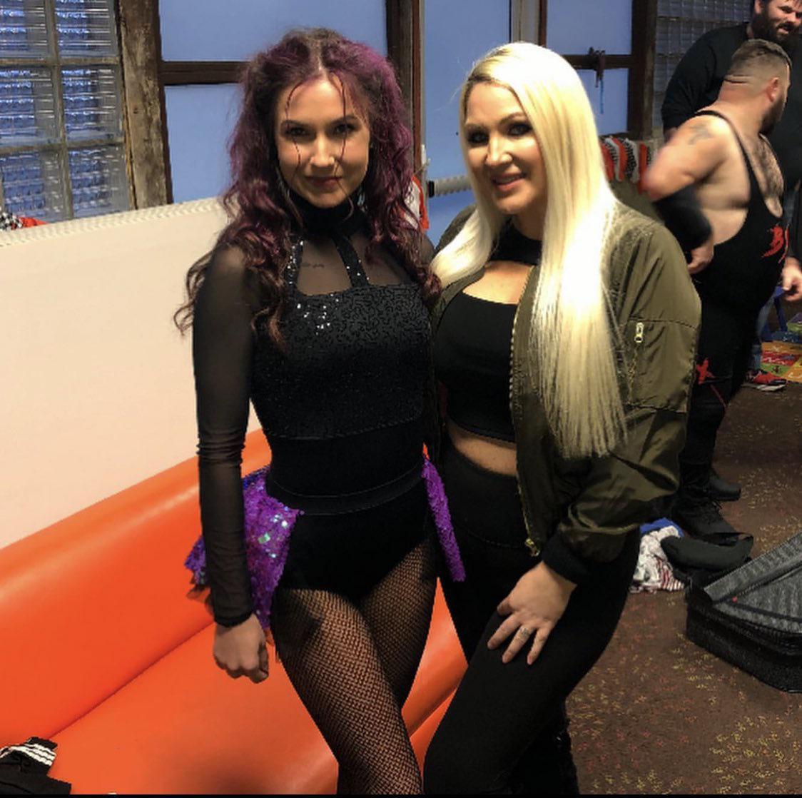 Jillian Hall with her daughter Victoria Hall | Scrolller